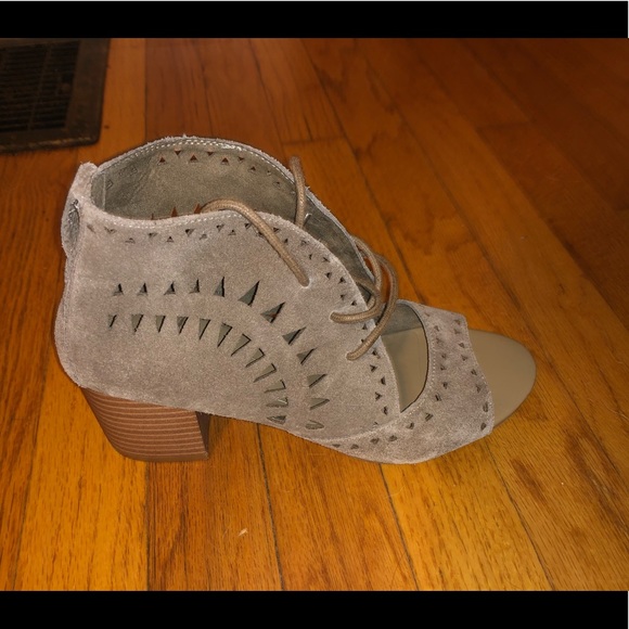 American Eagle Outfitters | Shoes | American Eagle Chunky Heel Aztec ...